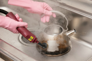 アイリスオーヤマ キッチンクリーナー STM-304KC ホワイト/レッド | SUNDAY サンデーネットショップ